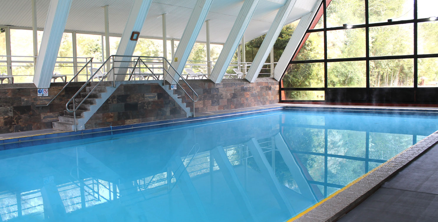 Piscina en Termas Aguas Calientes. Techada para todo el año